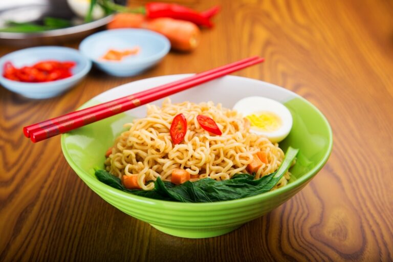 5 Kreasi Olahan Indomie Anti Mainstream, Yuk Coba! - OttoPay
