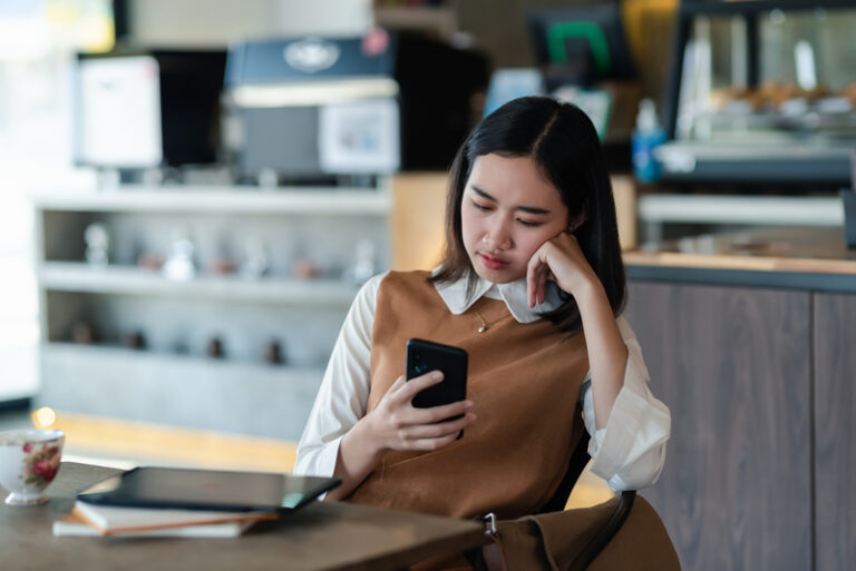 Jaringan Internet Lemot? Kenali Penyebab dan Cara Mengatasinya